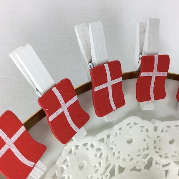 Flag på mini klemmer - 12stk samlet - Dekolagersalg