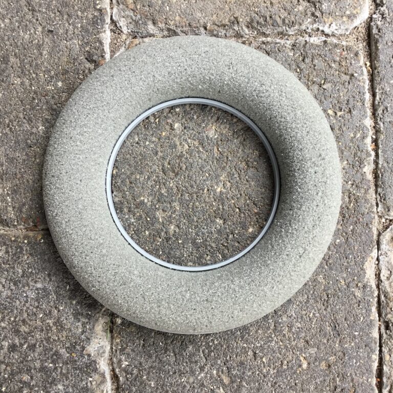 Oasis krans dia 15cm - Med solid plastik underlag - Dekolagersalg