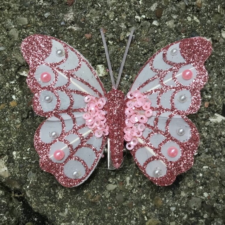 Bordeaux sommerfugl med rosa perler - Smuk - Dekolagersalg